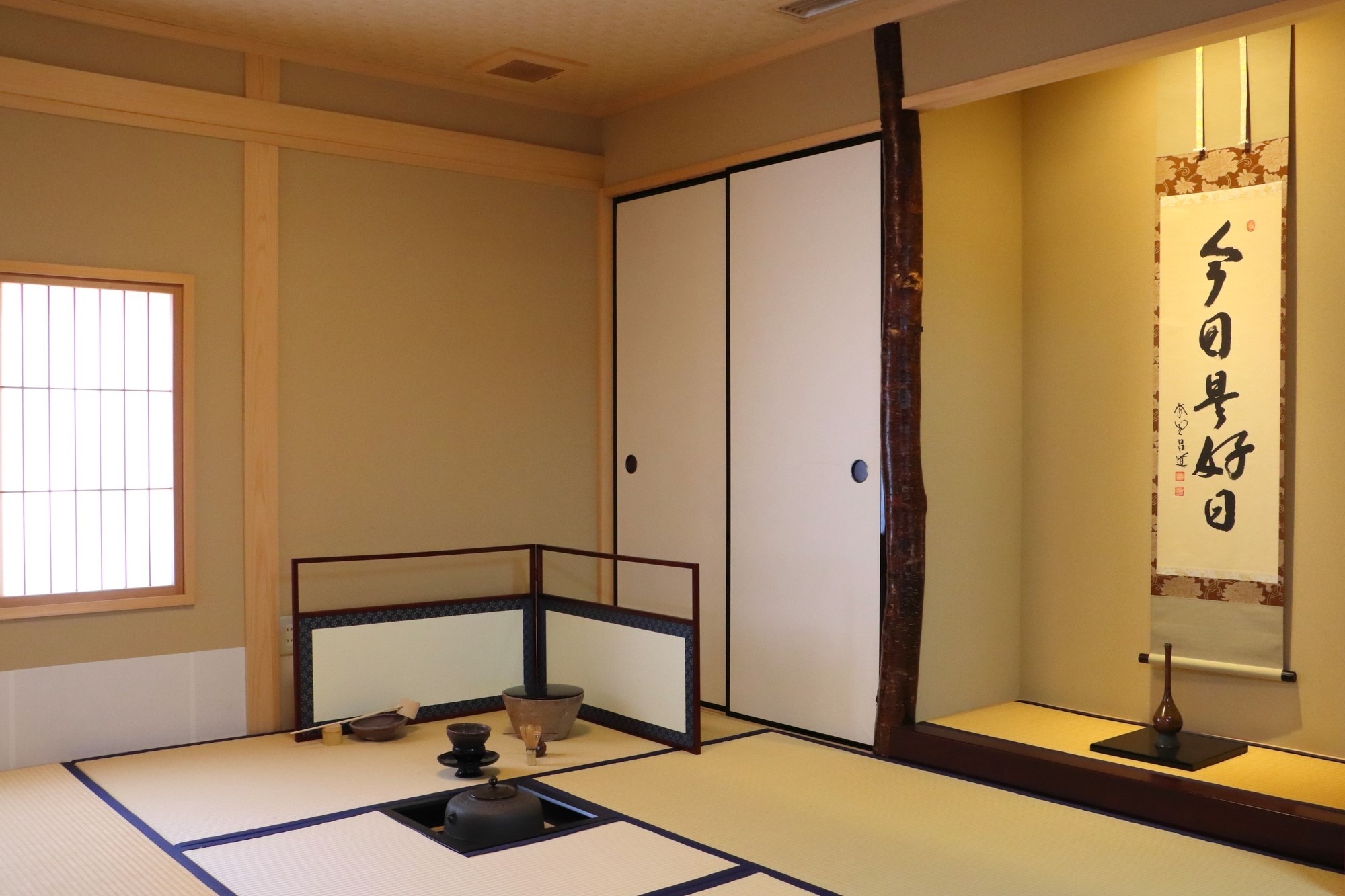 A Deep Dive into Japanese Tea Ceremony: An Intersection of Art and ...